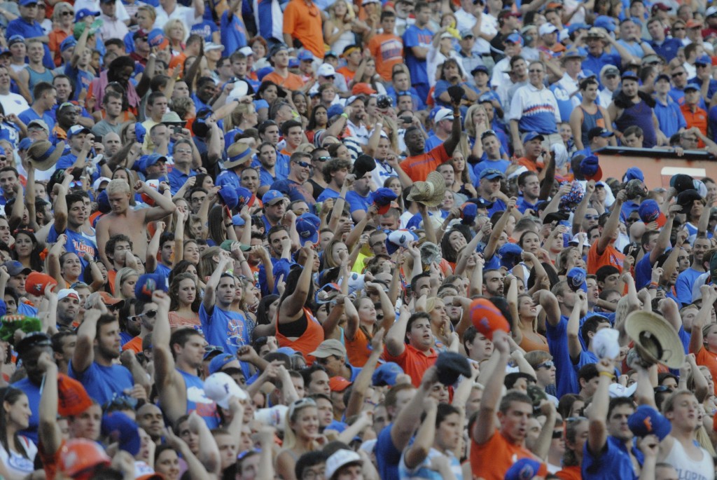 Gators Continue Undefeated Season With Win Over South Carolina 44-11 ...
