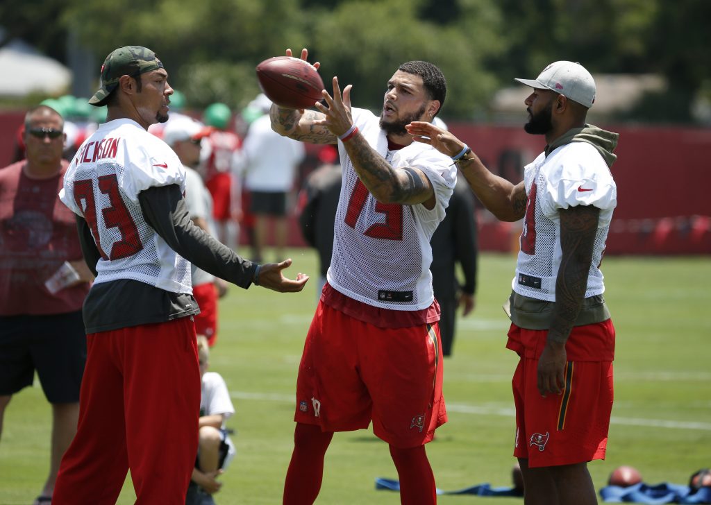 Louis Murphy Returns to Bucs Practice – WRUF 98.1 FM | 850 AM | 103.7 ...