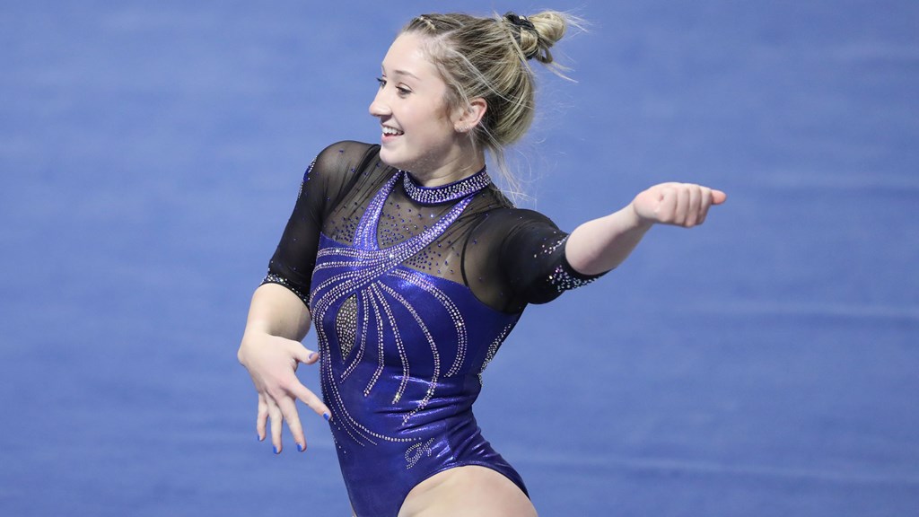 Skaggs, No. 1 Gators Get Road Win Over No. 8 Arkansas - WRUF 98.1 FM ...