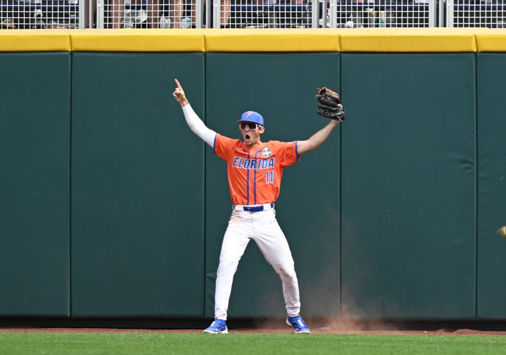 Florida’s Michael Robertson: The Ultimate Team Player – WRUF 98.1 FM ...