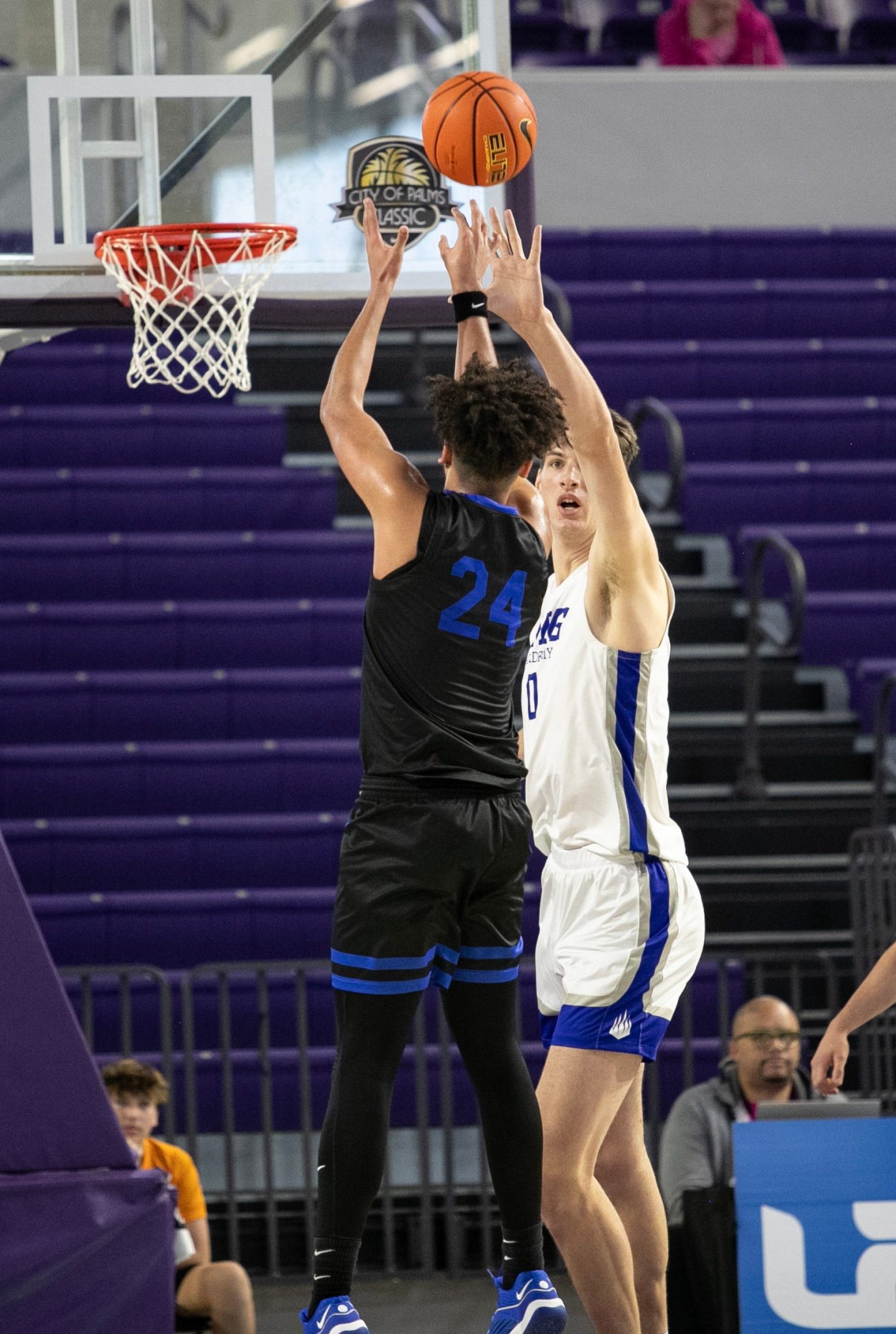 ‘The World’s Tallest Teenager’: 7-foot-7 Rioux Ready to Head to UF ...
