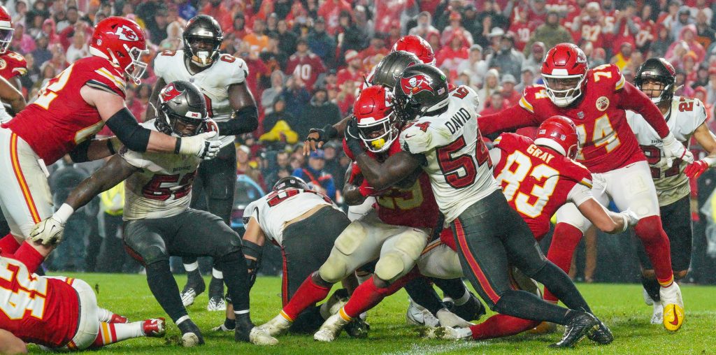 Kansas City Defeats Tampa Bay To Remain Undefeated – WRUF 98.1 FM | 850 ...