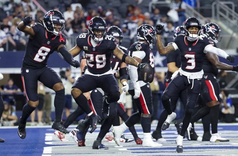 Mixon’s 3 TDs Power Texans Past Cowboys on MNF – WRUF 98.1 FM | 850 AM ...