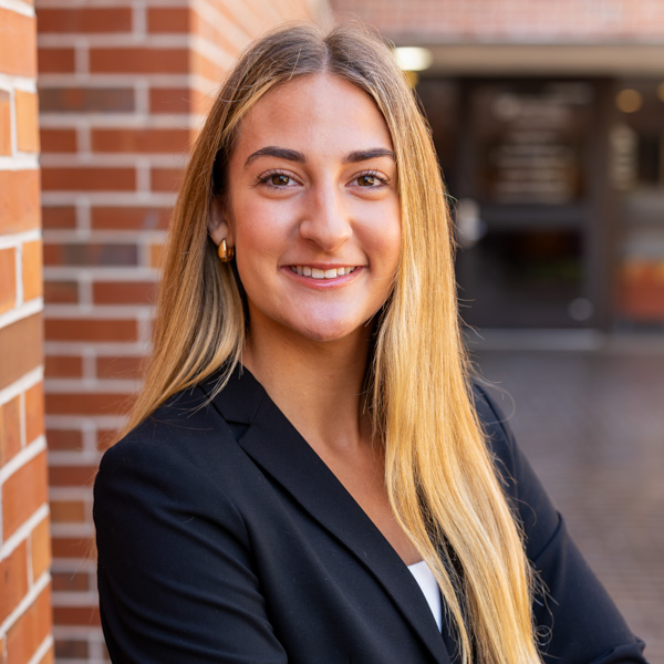 Haylee Smith – WRUF 98.1 FM | 850 AM | 103.7 HD2 ESPN