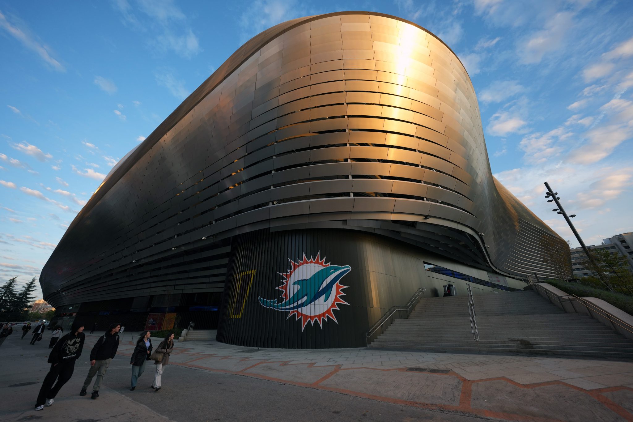 NFL Week 11 Preview: Dolphins Play in Madrid, Bucs Face Pivotal Contest ...