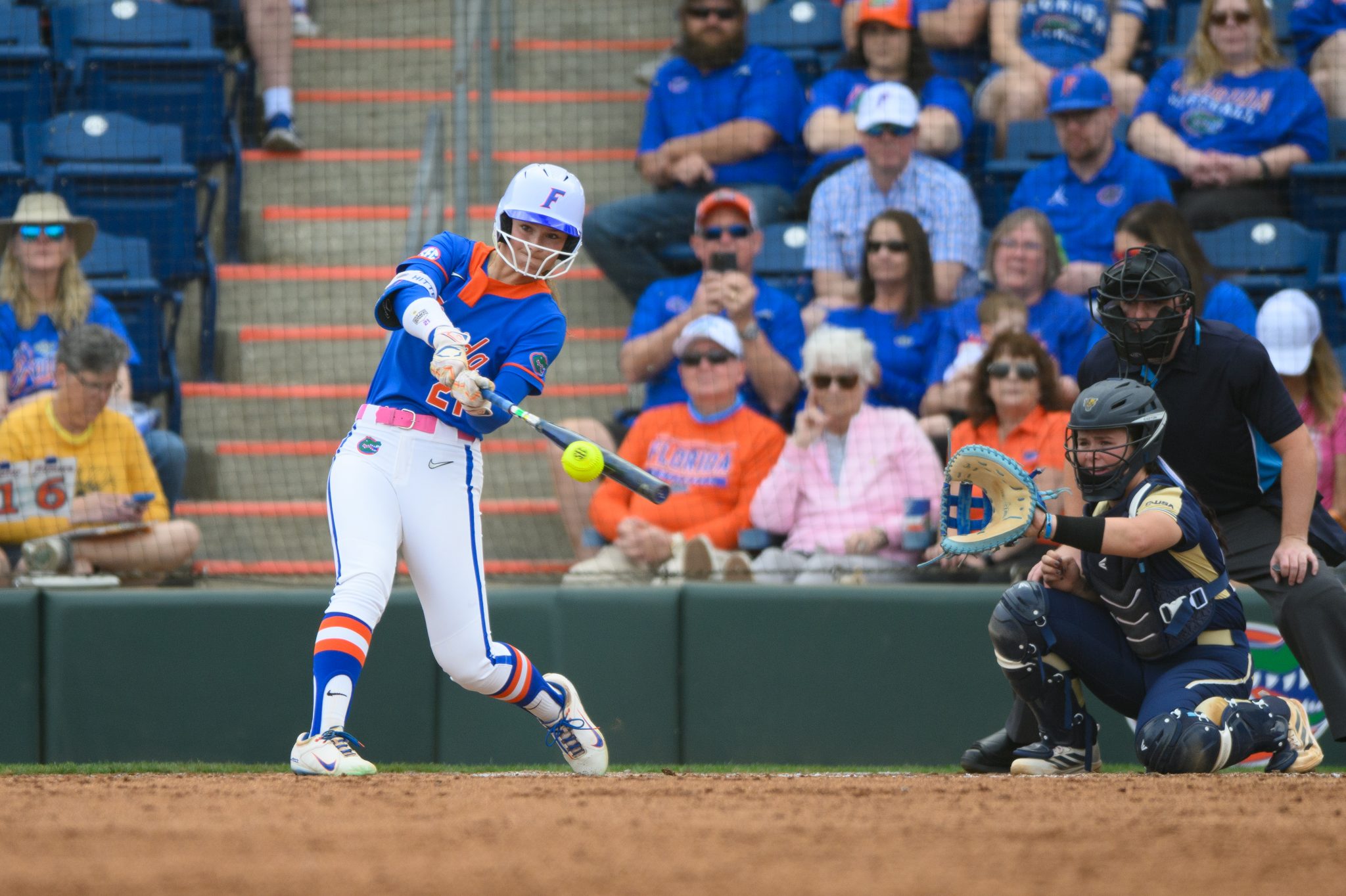 Florida Softball Rolls Through Day 1 of Florida Tournament – WRUF 98.1 ...