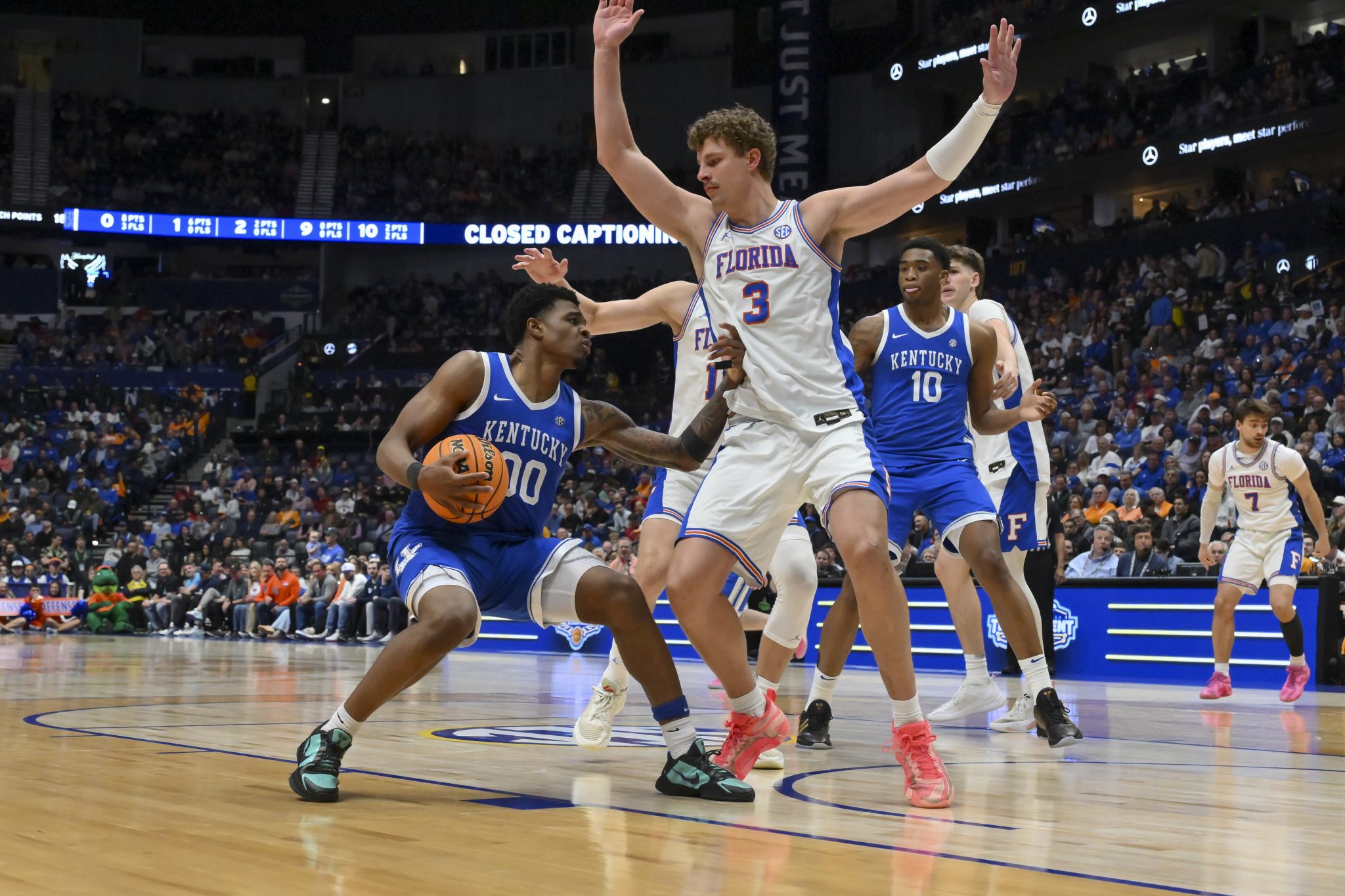 Florida’s Micah Handlogten Prays, Shines on Court Where Season Once ...